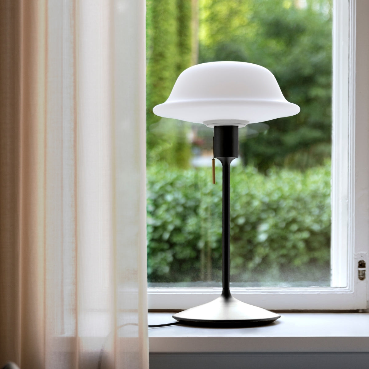 Umage Butler Table Lamp Black – Amos Lighting + Home